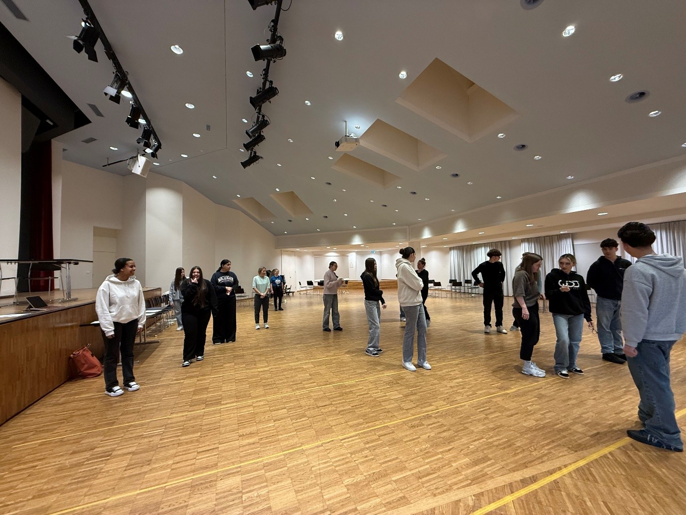 „Privilege Walk“ – Aktionstage gegen Rassismus | Oberstufenschule Grünau